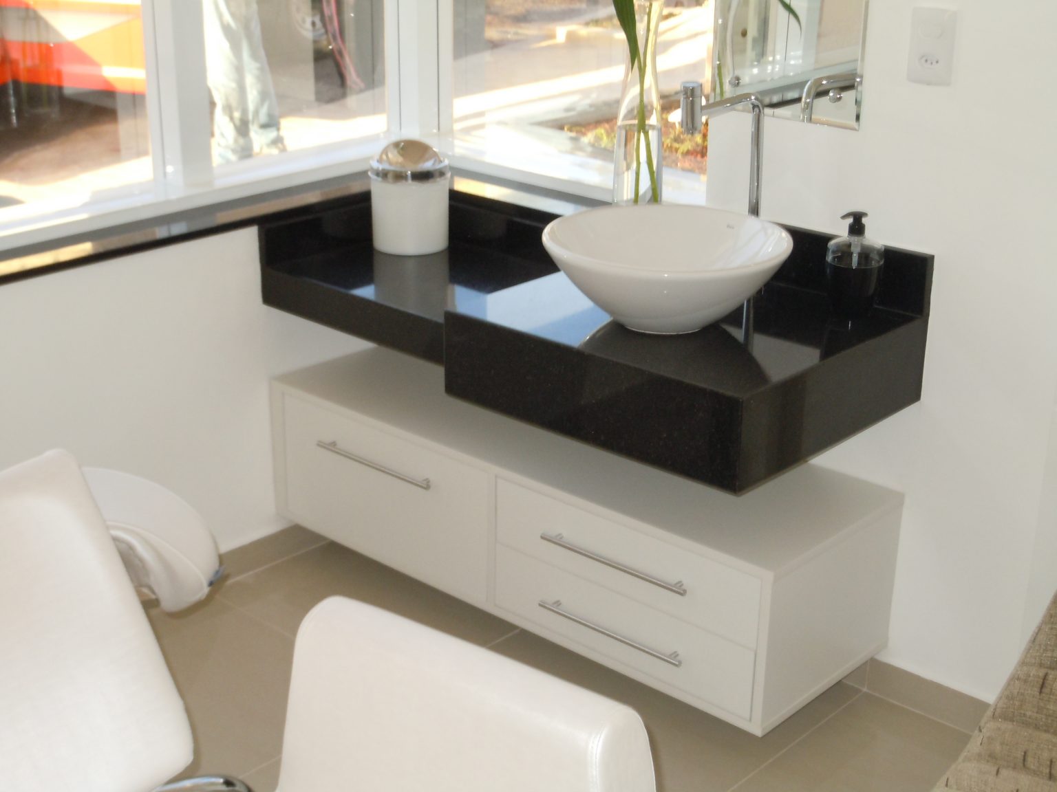 Mini Lavatório com Cuba Sobrepor em Granito Preto São Gabriel - Minas ...